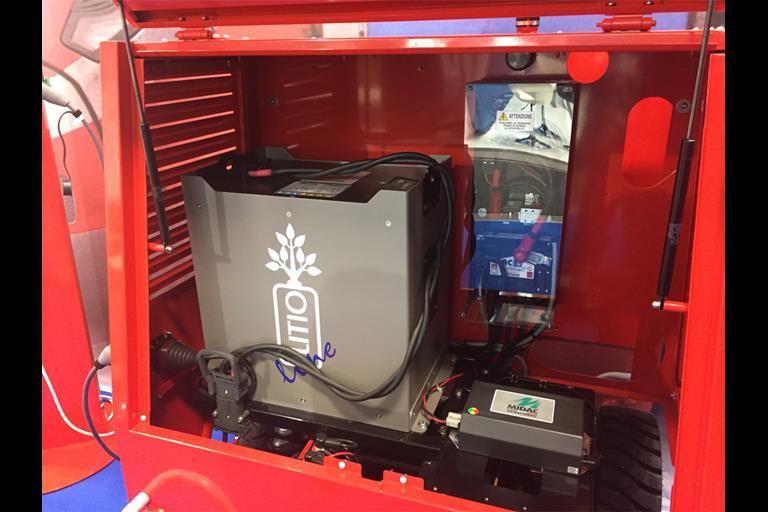 Battery powered mobile train washer launched | News | Railway Gazette ...